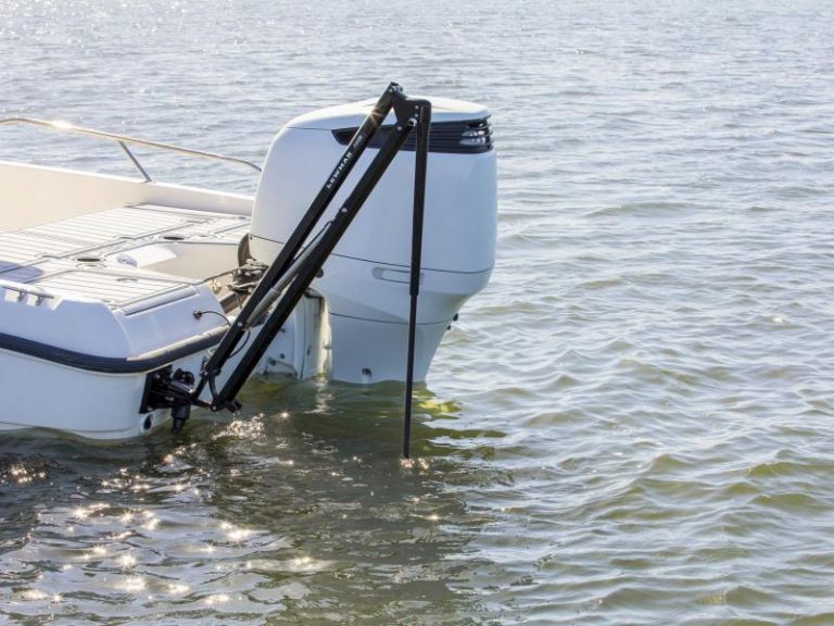 Lewmar Axis Shallow Water Anchor, White - 69600943 - Boat Owners ...